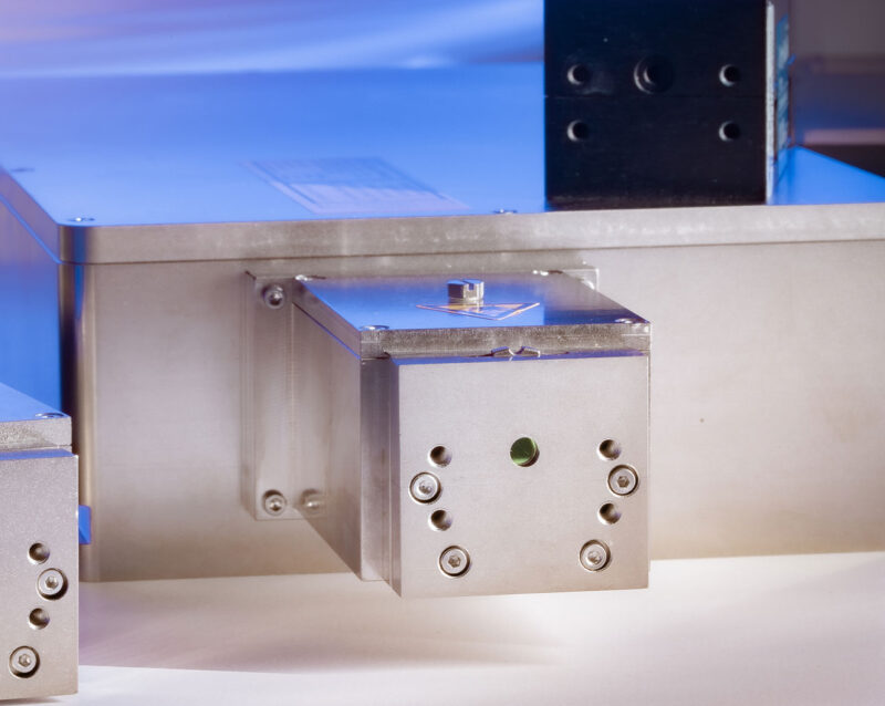 Pulslaser und CW-Laser von CryLaS – Crystal Laser Systems